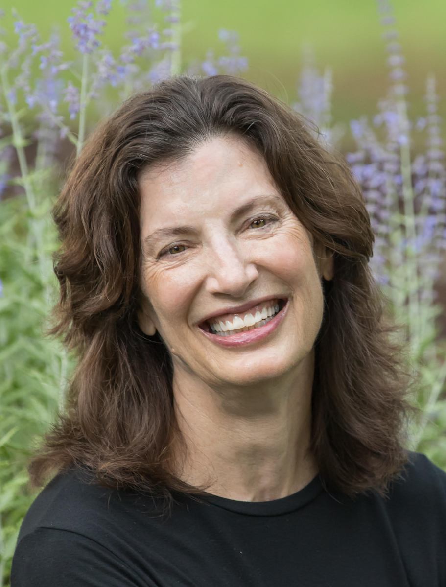 Interview With Kathy Davis – Review Tales